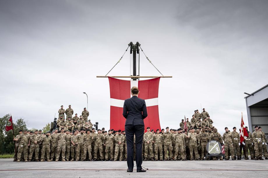 Danmark Forpligter Sig Til 632 Millioner Dollars I Militær Bistand Til