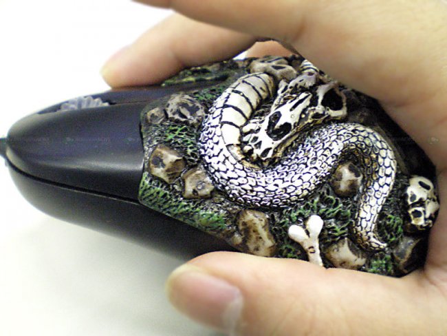 Goth-inspireret keyboard-mus sæt - - Gamereactor