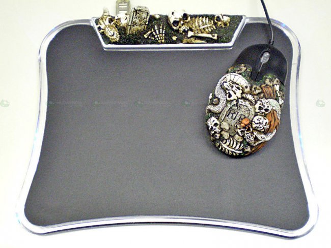 Goth-inspireret keyboard-mus sæt - - Gamereactor