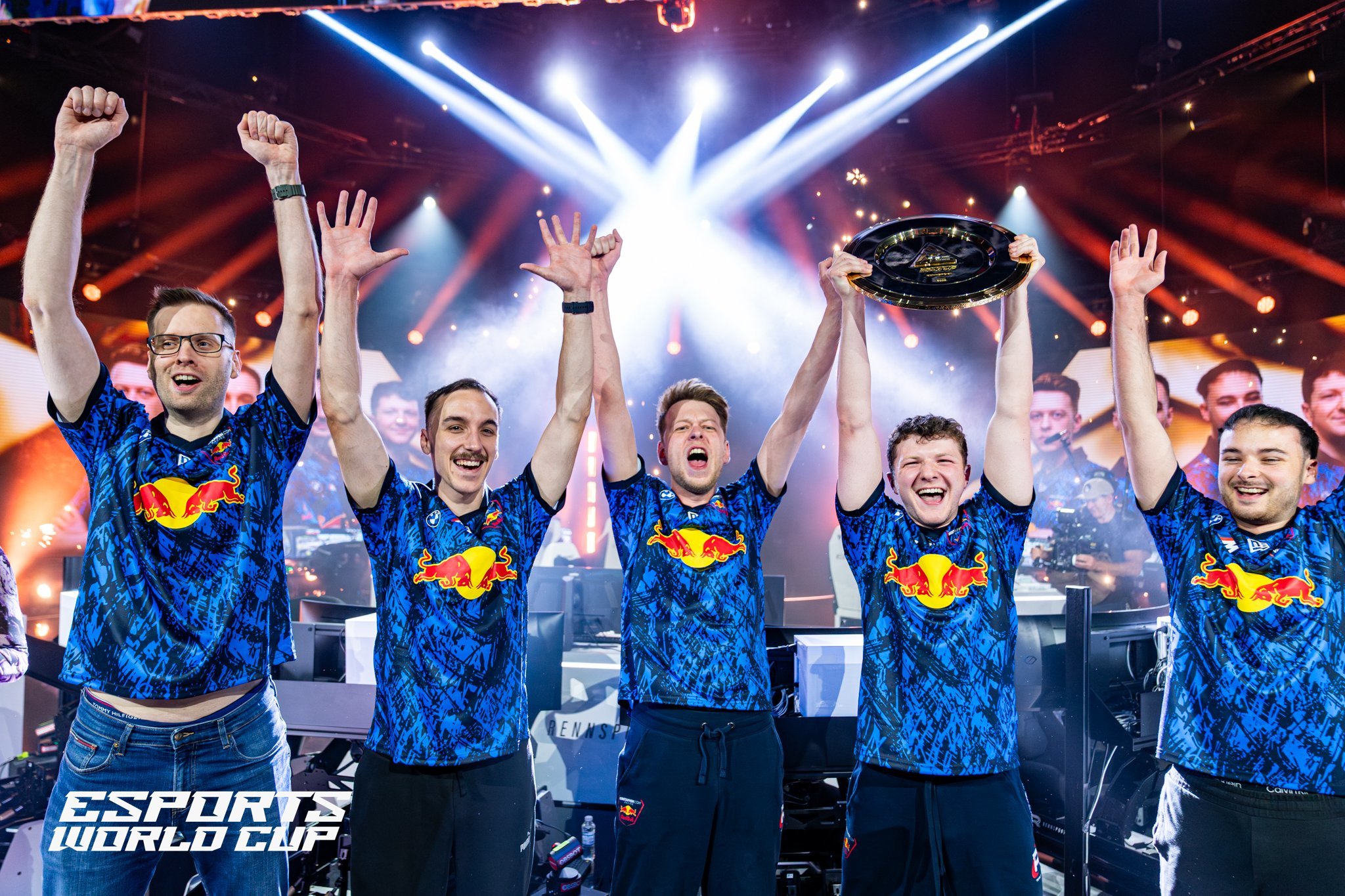 Team Redline forsvarer sin Esports World Cup-titel ved at vinde 2025 ...