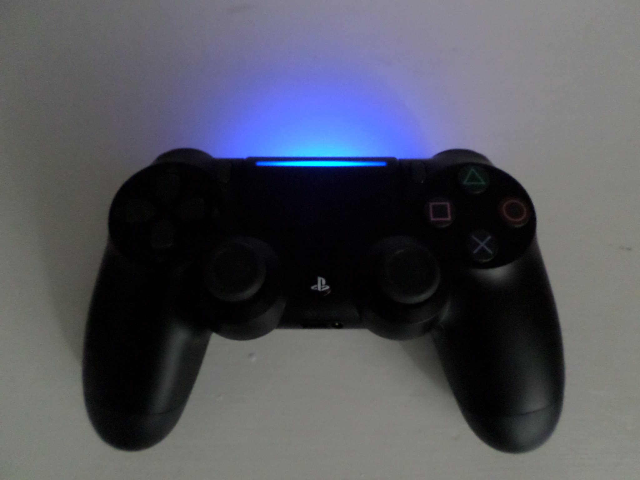 Lækkede informationer og billeder af ny DualShock 4-controller ...