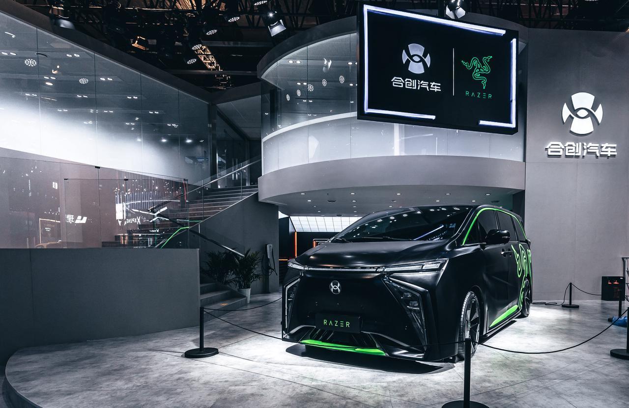 Minivan med mærket Razer beskrives som en "mobil esports fæstning ...