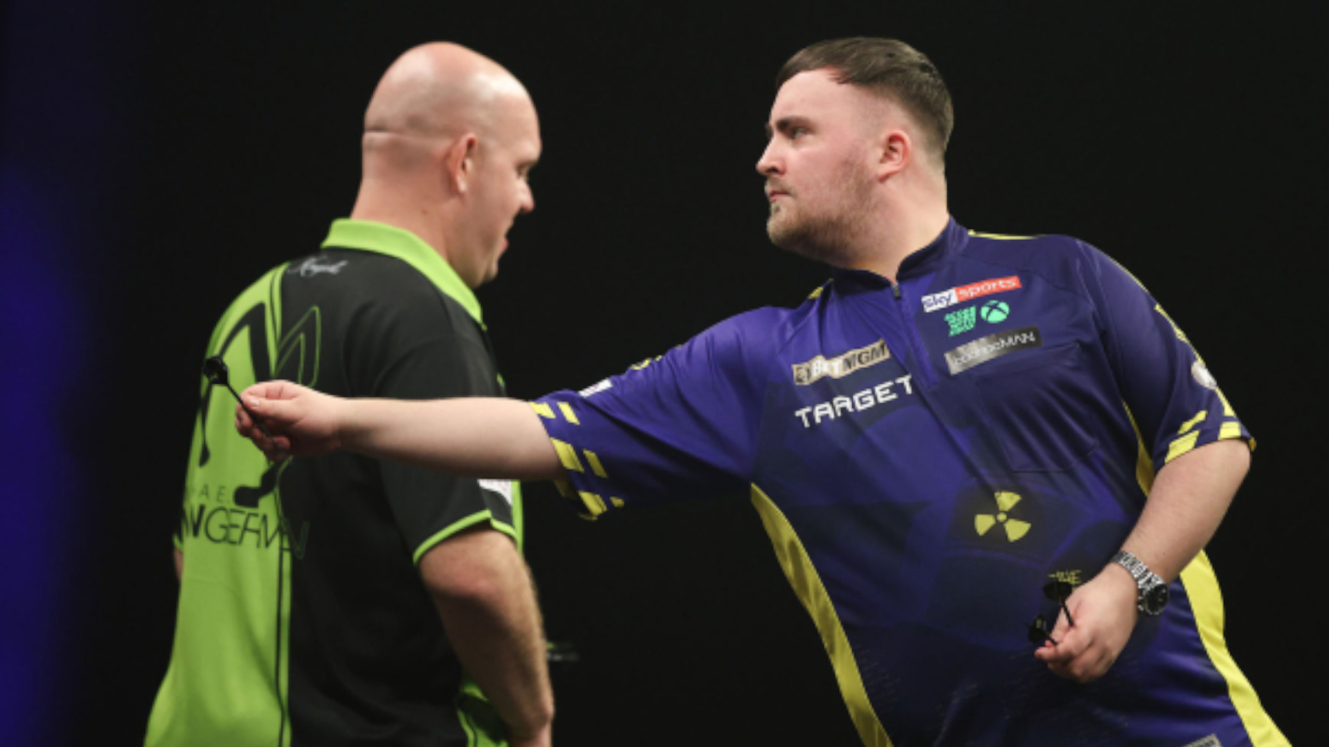 Verdensmester i dart Luke Littler buhet i Liverpool - - Gamereactor