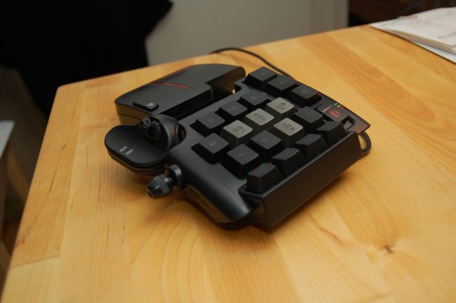 Test: Saitek Cyborg Command Unit - Saitek Cyborg Command Pad - Gamereactor