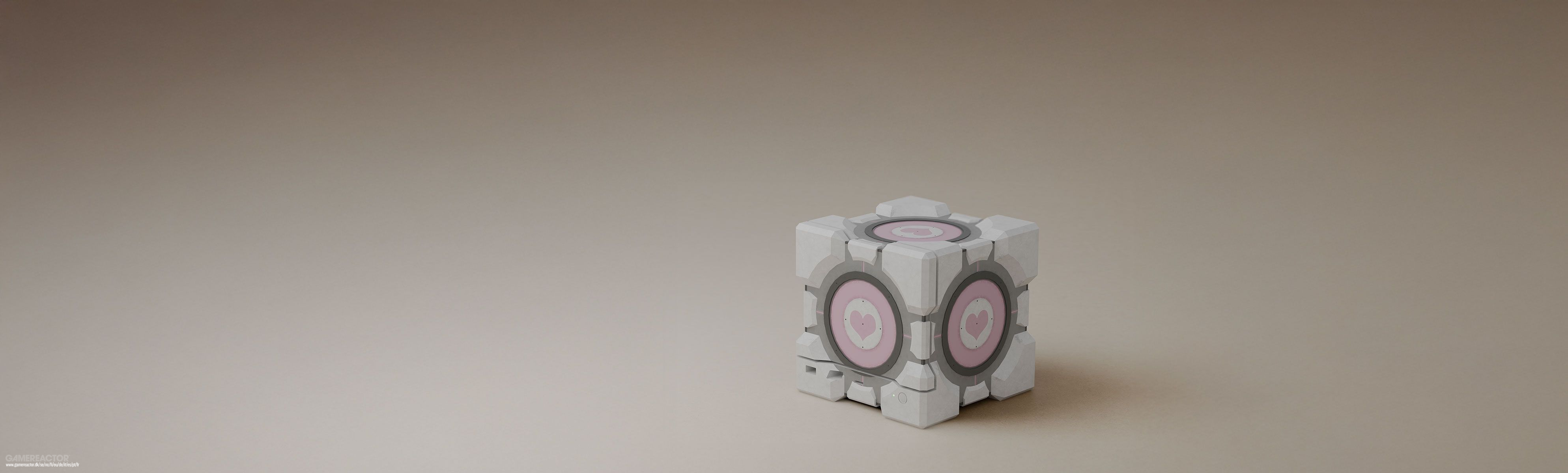 Dbrand bygger officielt et "Companion Cube" skin til Steam Machine ...